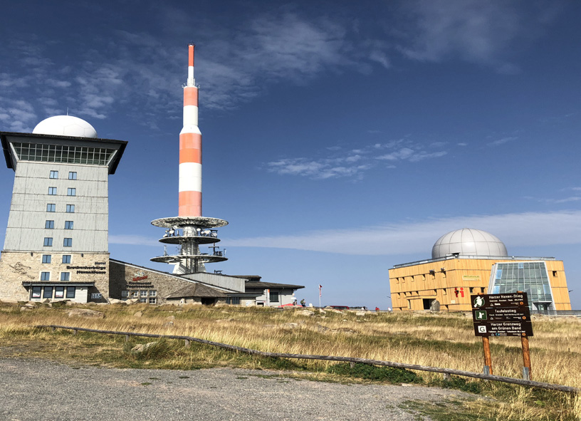 Always live on air with DIVICON MEDIA and Paessler PRTG